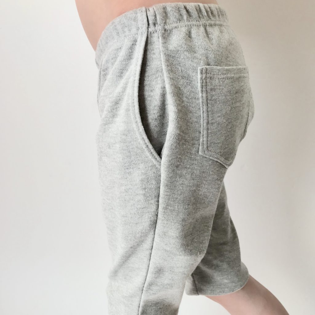 Single Layer Pocket Tutorial - Mamma Can Do It Sewing Blog