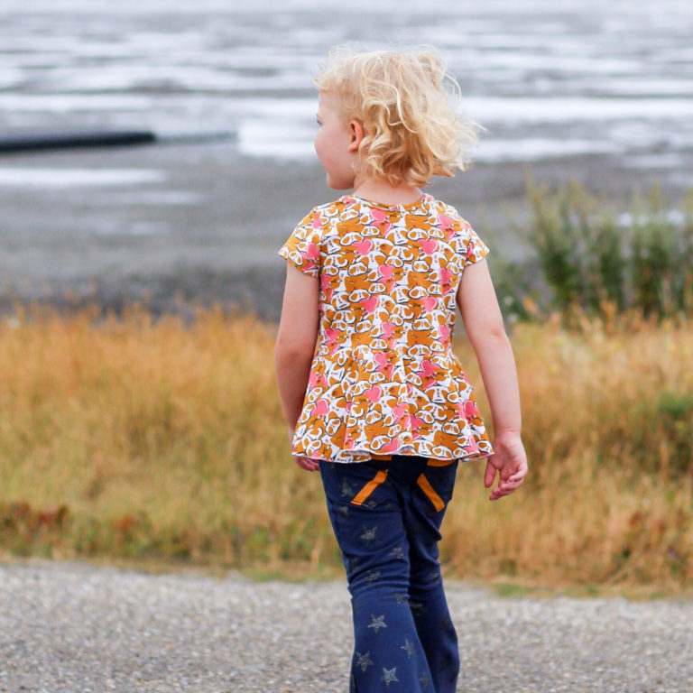 Pocket Color Blocking - Mamma Can Do It Sewing Blog