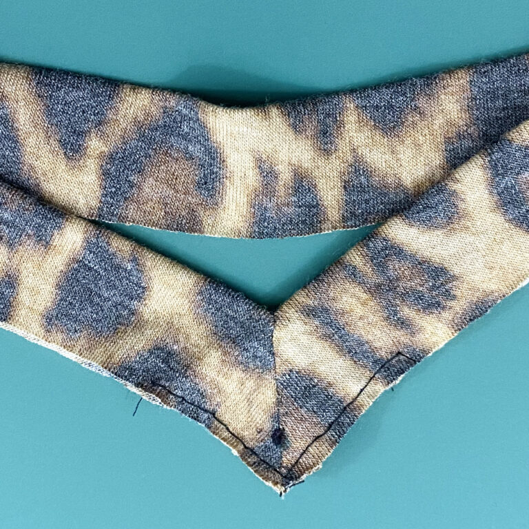 Sew the perfect v-neck every time with this easy sewing tutorial ...