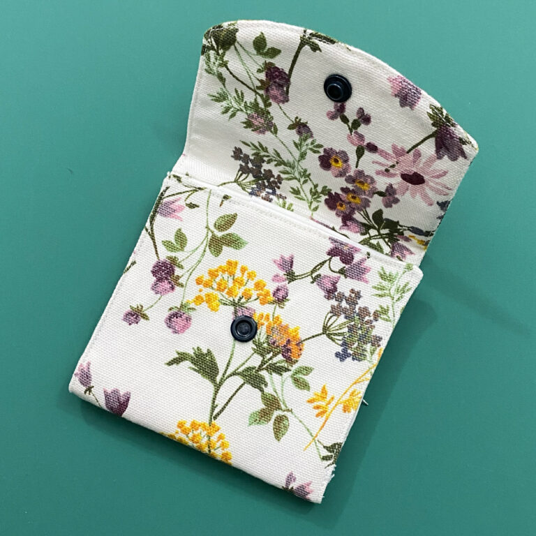 Stash & Go Wallet Sewing Pattern - Mamma Can Do It Sewing Blog